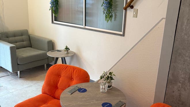 元町中華街駅から徒歩3分のレンタルスペース!スモーキーブルーとアイスグレーのかわいく落ち着いた空間!の写真6