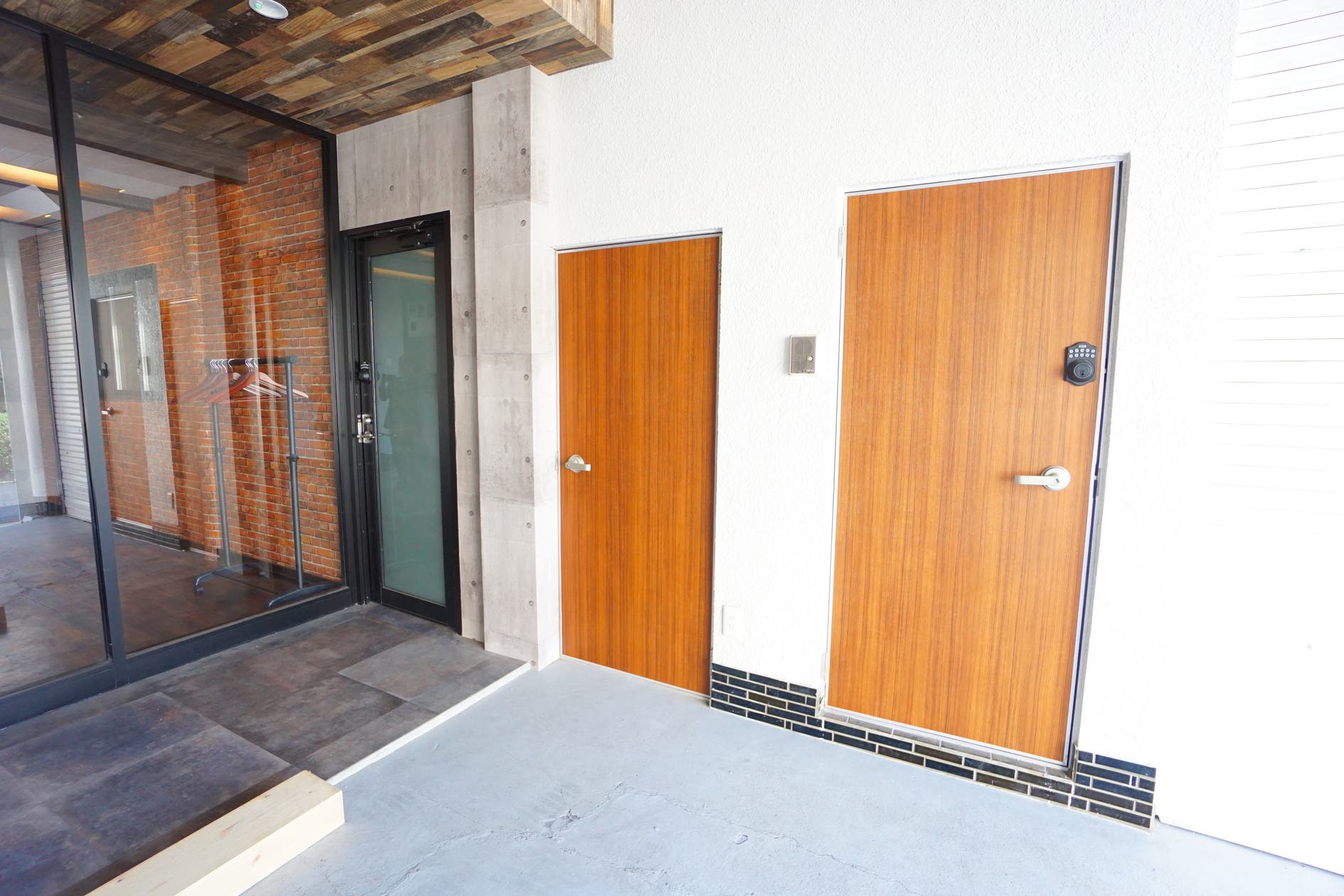 ＜The KARIROOM D＞5名収容会議室💺光回線Wi-Fi📶会議/打ち合わせ/商談/ワークショップの写真7