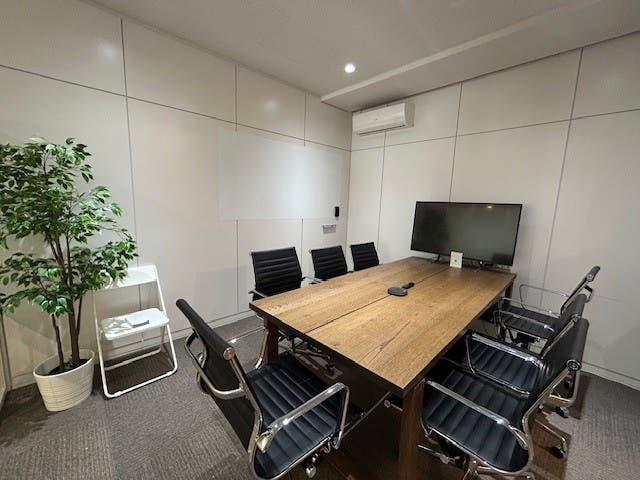 【六本木・広尾駅徒歩圏内】≪貸し会議室時間利用/商談・打ち合わせに最適！/定期清掃≫の写真1