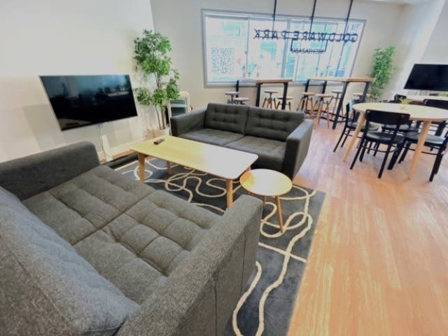 【【100㎡×30名】六本木の広々イベントスペース｜撮影実績あり｜交流会・セミナー・パーティーに◎の写真3