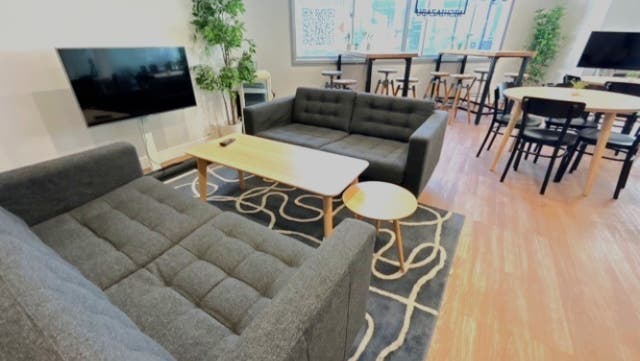 【【100㎡×30名】六本木の広々イベントスペース|撮影実績あり|交流会・セミナー・パーティーに◎の写真3