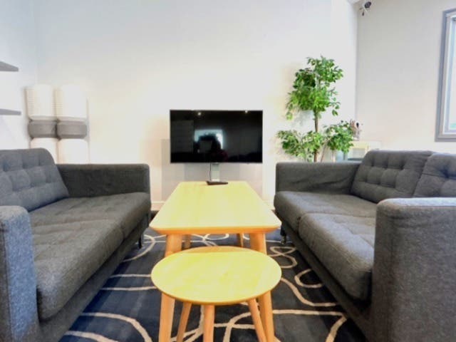 【【100㎡×30名】六本木の広々イベントスペース｜撮影実績あり｜交流会・セミナー・パーティーに◎の写真5