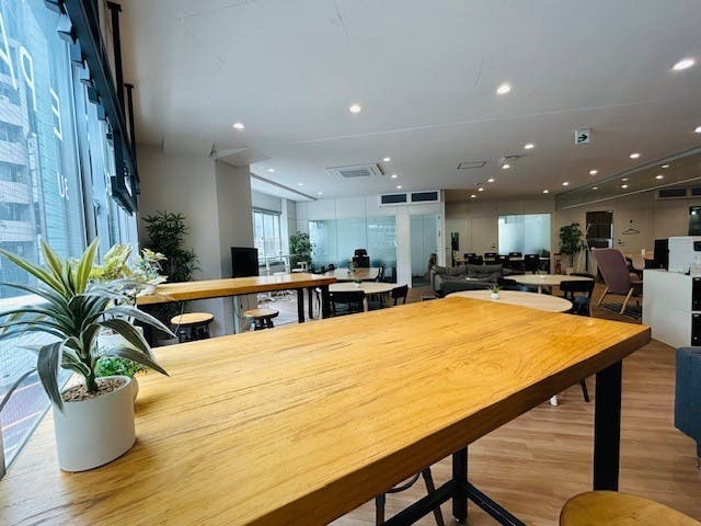 【【100㎡×30名】六本木の広々イベントスペース｜撮影実績あり｜交流会・セミナー・パーティーに◎の写真6