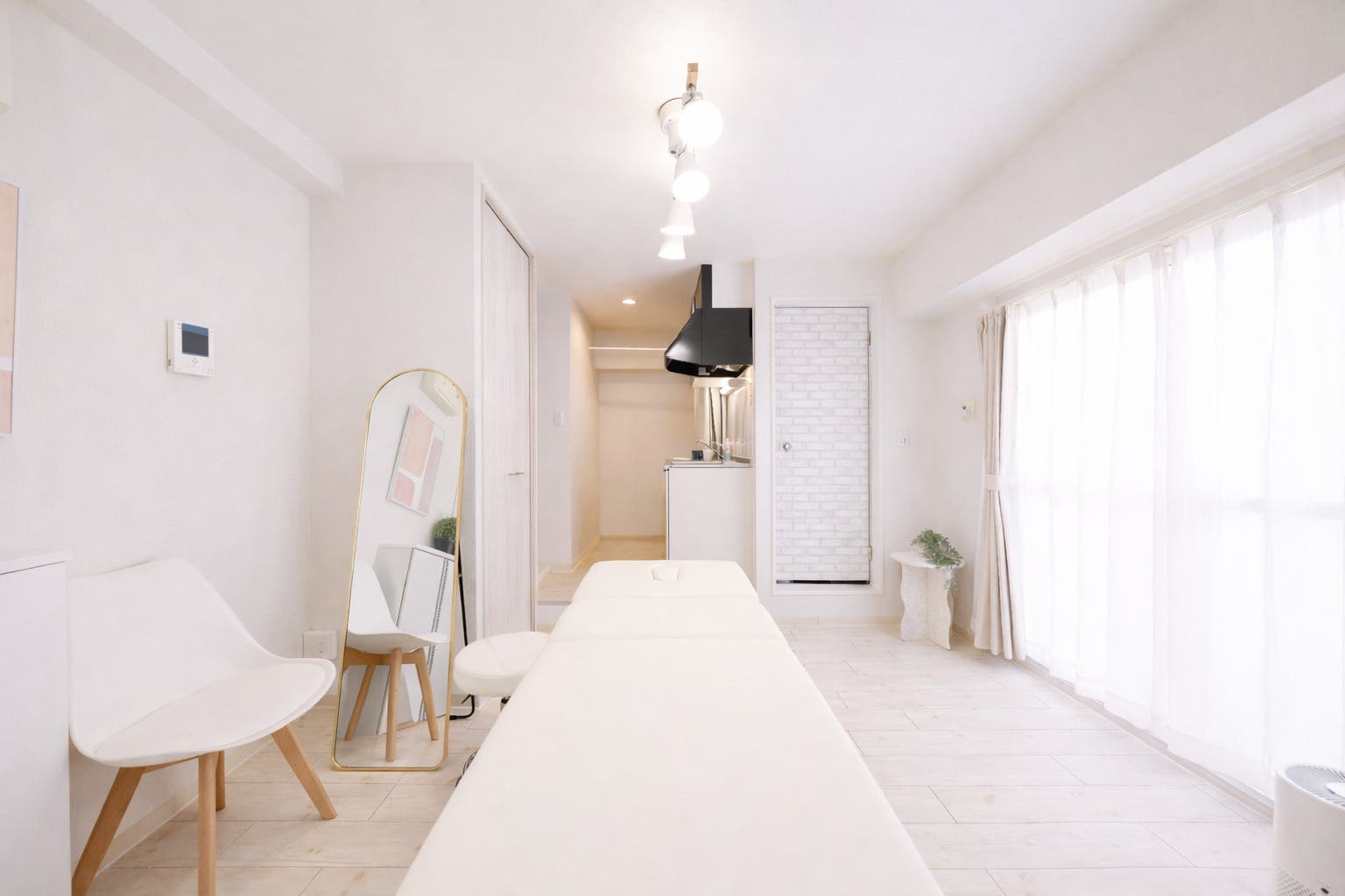 【鶴見駅徒歩3分】施術・レッスン専用 | 完全個室レンタルサロンLusoria🌿｜静かな隠れ家｜施術備品充実 の写真5