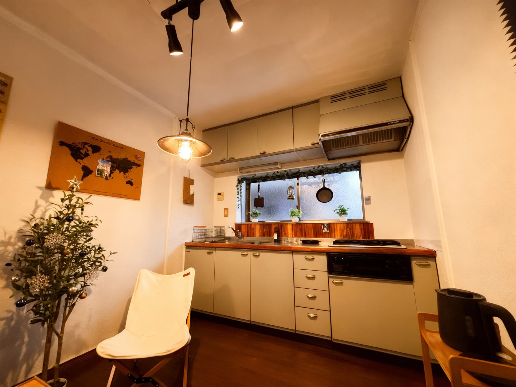 駅から徒歩2分で室内キャンプの写真10