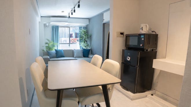 【新大久保駅 徒歩5分】最大8名🚶女子会・推し活に🎀デート・誕生日会✨飲み会・歓送迎会🌟映画鑑賞🎥コスプレ撮影📷会議◎の写真1