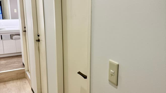 【¥561/1h】上野駅近・モニター付き鍵付き完全個室/テレワーク・Web会議向け(3009)の写真23