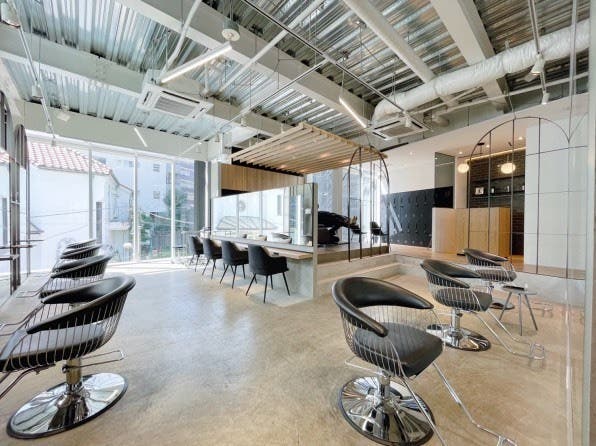 【原宿駅 徒歩4分】プライベートサロン🍃CM・広告撮影✨ロケ・スタジオ撮影📸ドラマ・YouTube🌟美容・ヘアカット🪞の写真1