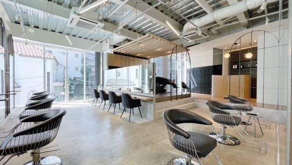 【原宿駅 徒歩4分】プライベートサロン🍃CM・広告撮影✨ロケ・スタジオ撮影📸ドラマ・YouTube🌟美容・ヘアカット🪞の写真1