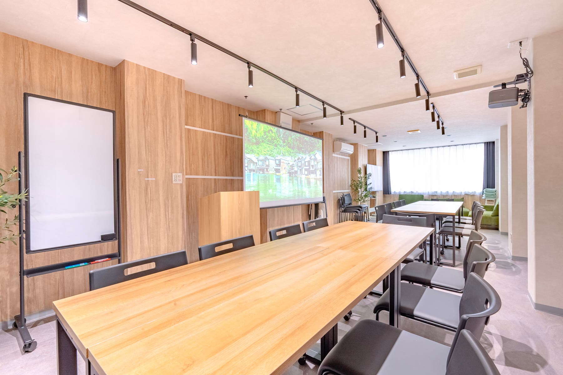 スペモ🏘️駅前ビル🏢✨会議💎飲み会🍻サテライトオフィス🏢撮影🎥セミナー⌨️841_SpemoLOUNGE新宿御苑前の写真5