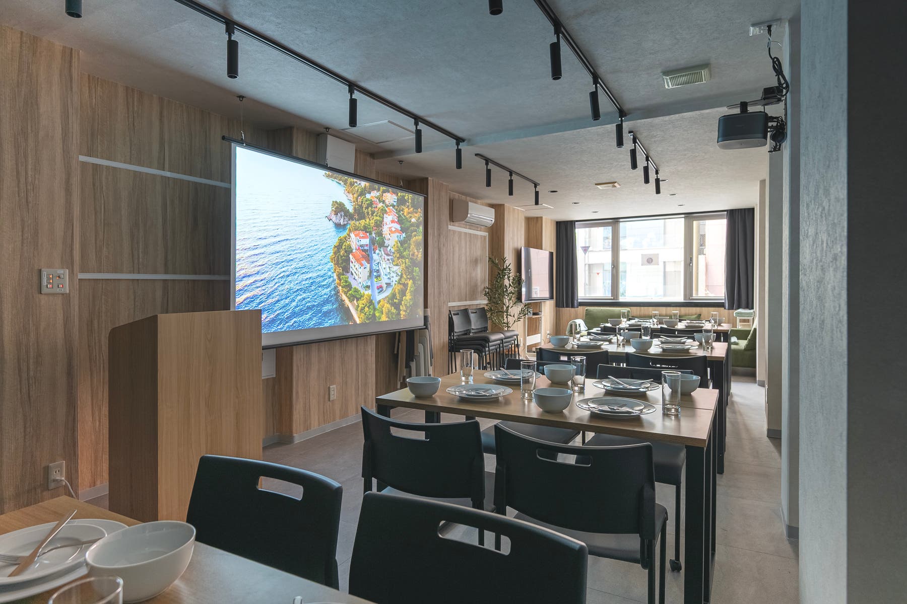 スペモ🏘️駅前ビル🏢✨会議💎飲み会🍻サテライトオフィス🏢撮影🎥セミナー⌨️841_SpemoLOUNGE新宿御苑前の写真9