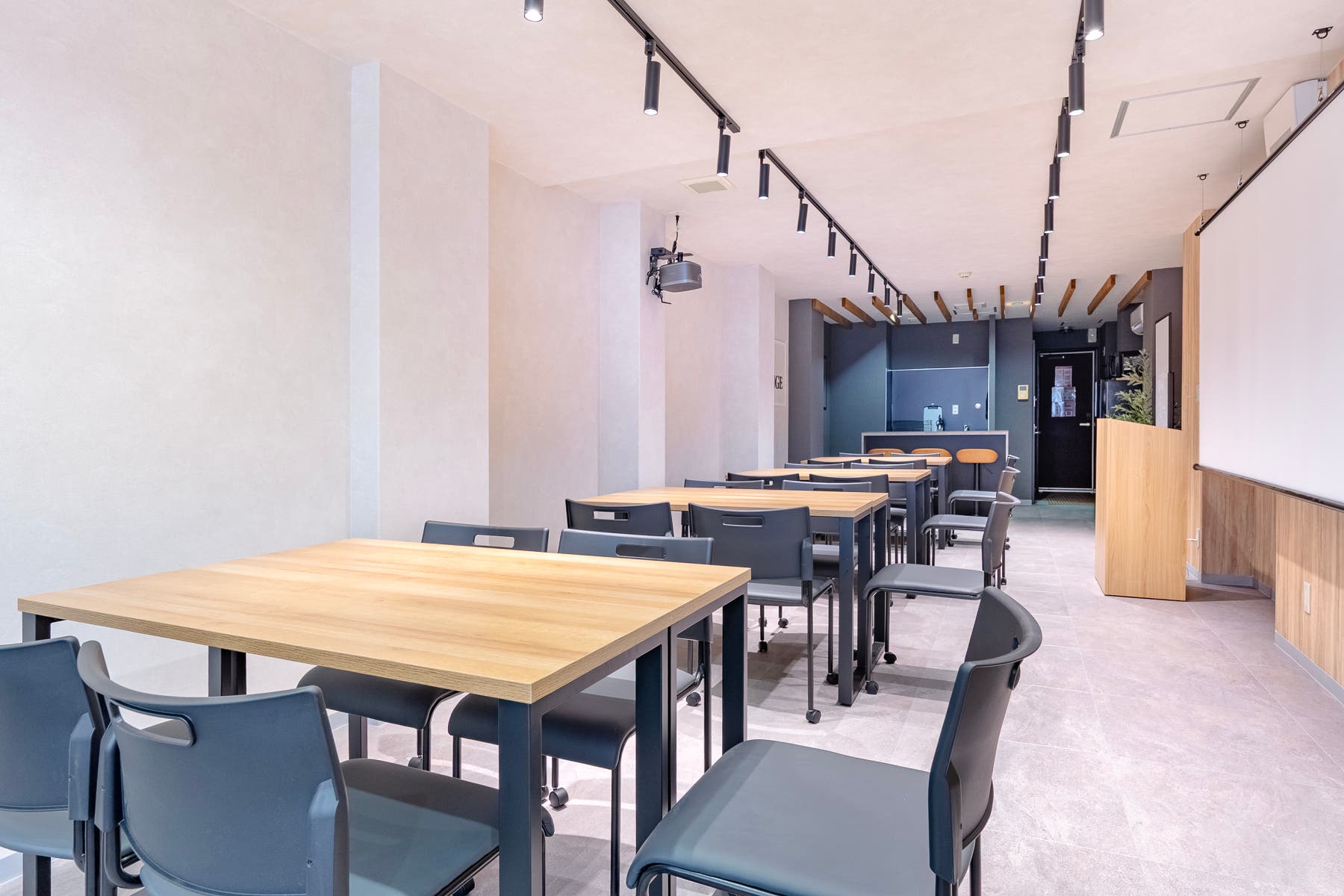 スペモ🏘️駅前ビル🏢✨会議💎飲み会🍻サテライトオフィス🏢撮影🎥セミナー⌨️841_SpemoLOUNGE新宿御苑前の写真10