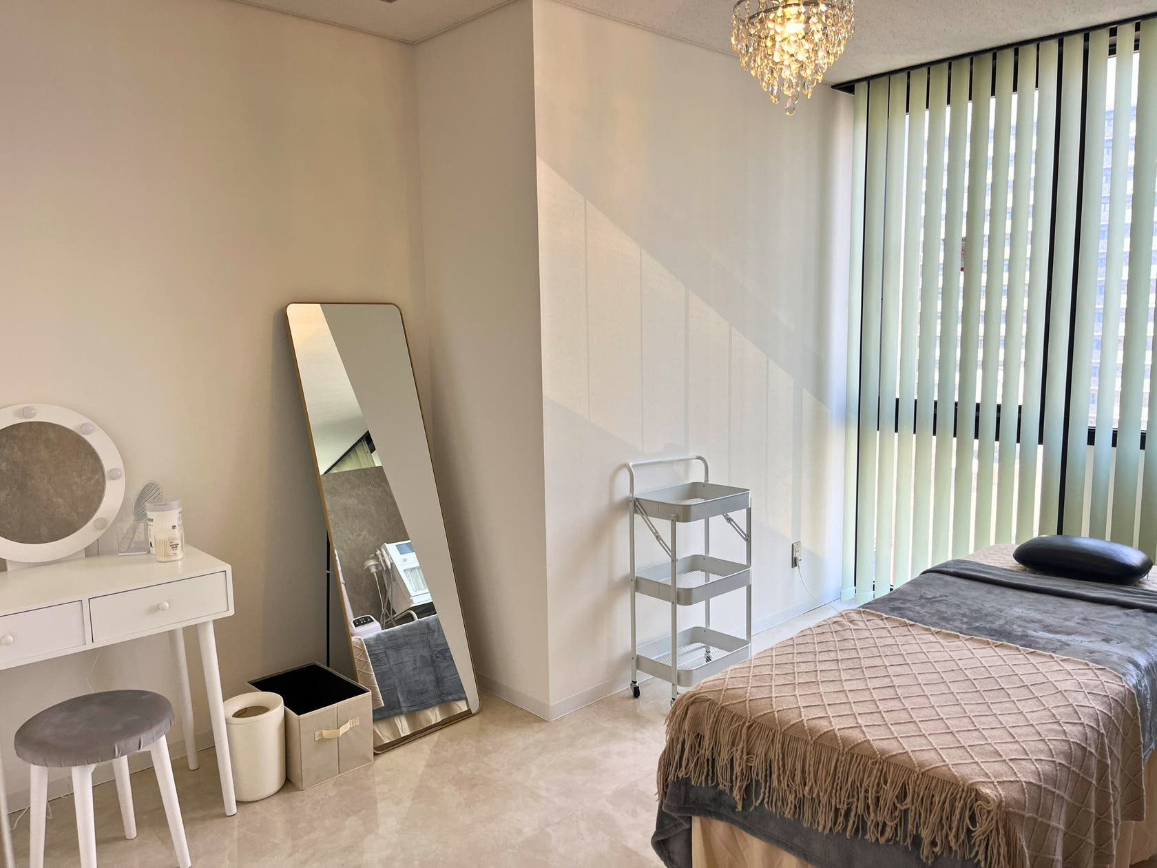 高崎駅徒歩4分のレンタルサロンの写真1