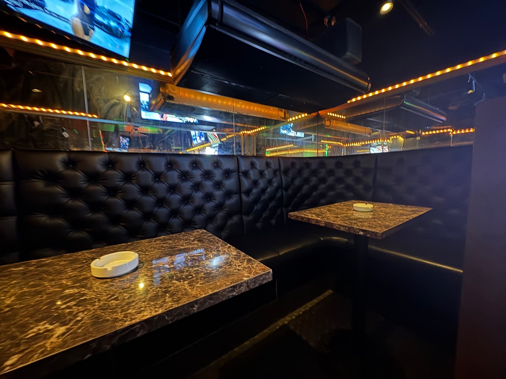 六本木駅すぐ！カラオケ＆ダーツ完備の隠れ家バーを完全貸切の写真5