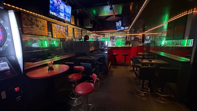 六本木駅すぐ!カラオケ&ダーツ完備の隠れ家バーを完全貸切の写真7