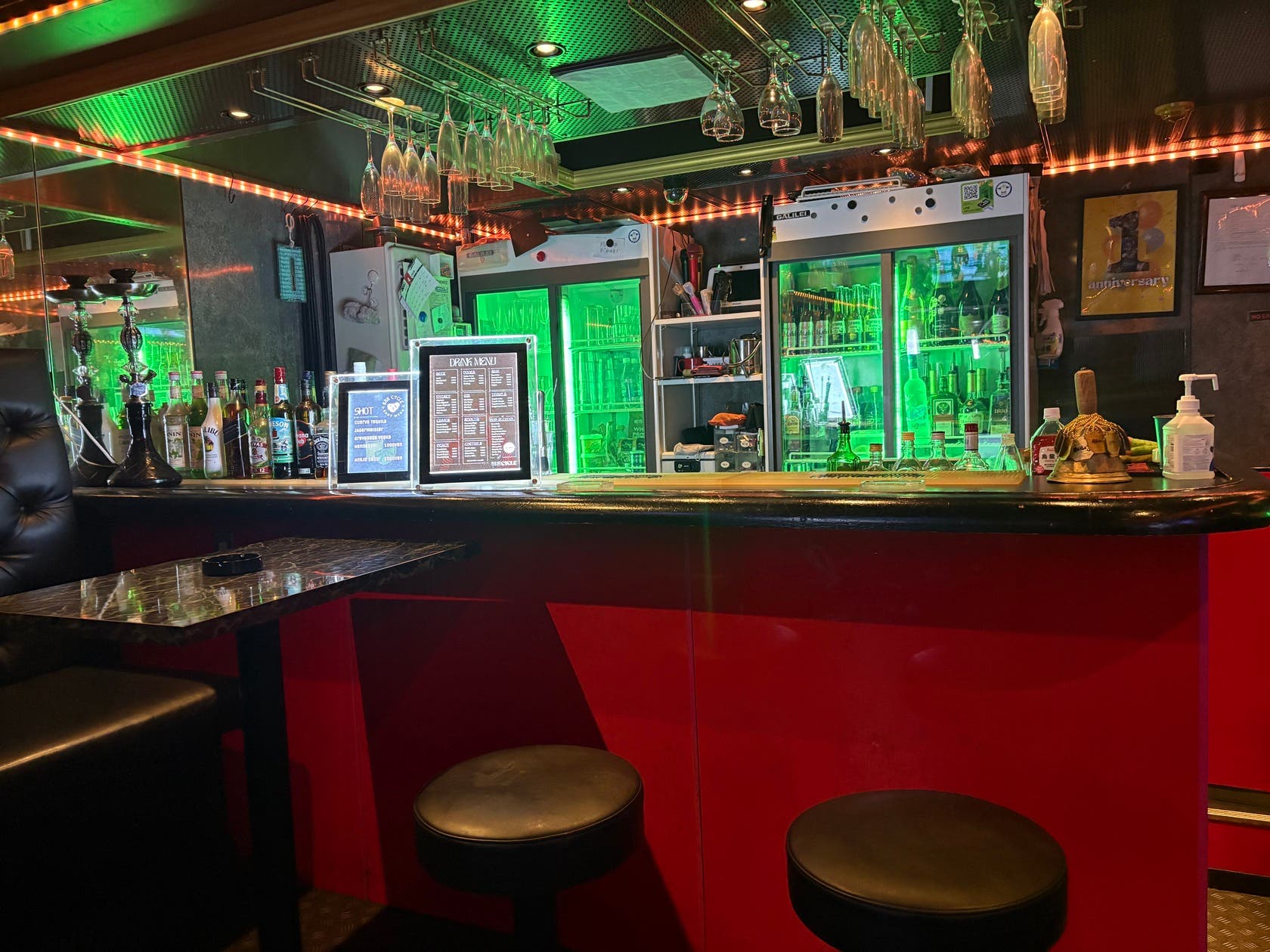 六本木駅すぐ！カラオケ＆ダーツ完備の隠れ家バーを完全貸切の写真10