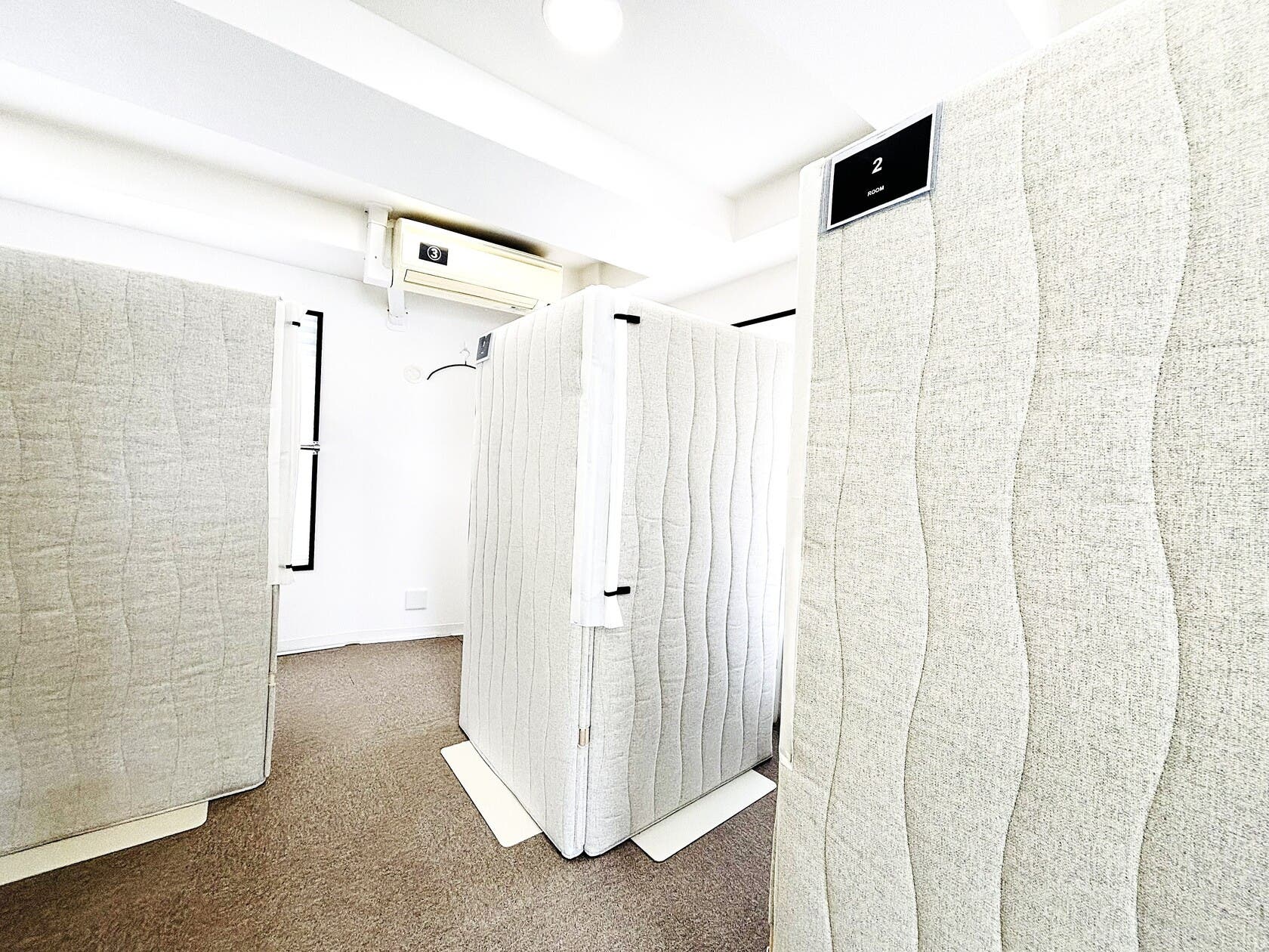 OPEN記念価格！半個室型コワーキングスペースと大型ルーフバルコニー。 集中とリフレッシュを両立するワーク空間。の写真2