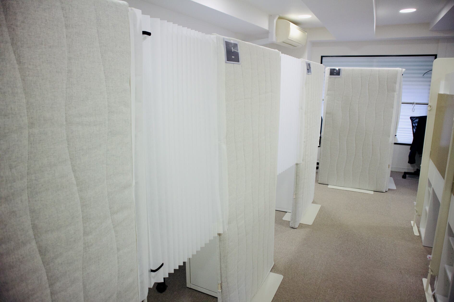 OPEN記念価格！半個室型コワーキングスペースと大型ルーフバルコニー。 集中とリフレッシュを両立するワーク空間。の写真4