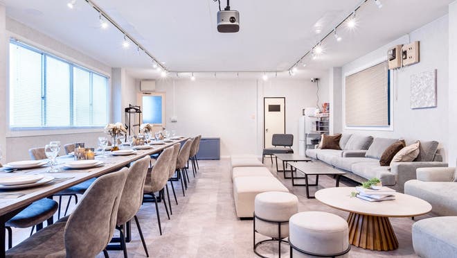 浜松町駅4分🚃最大34名着席🎉大型スクリーン&プロジェクター🎬映画・大人気ゲーム機🎮の写真3