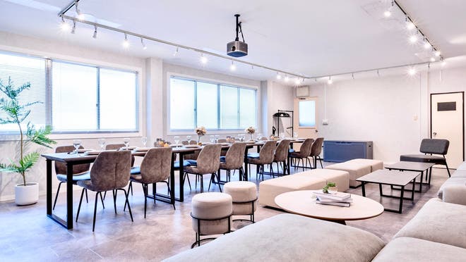 浜松町駅4分🚃最大34名着席🎉大型スクリーン&プロジェクター🎬映画・大人気ゲーム機🎮の写真4