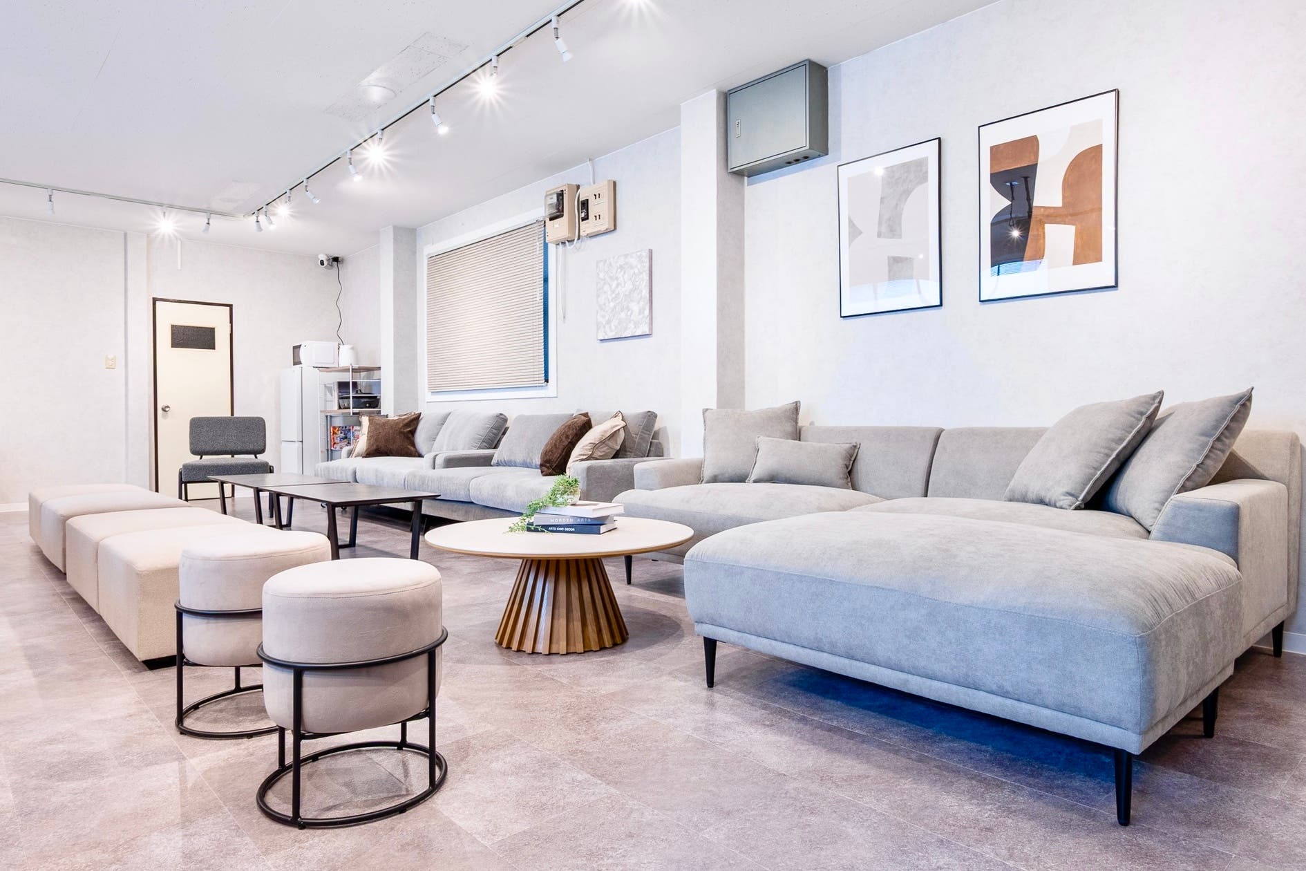 浜松町駅4分🚃最大34名着席🎉大型スクリーン&プロジェクター🎬映画・大人気ゲーム機🎮の写真8