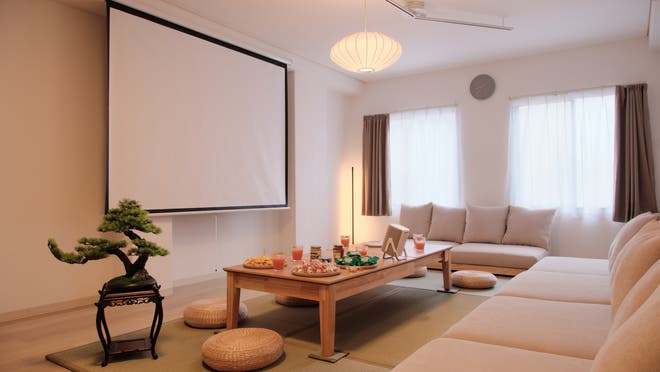 盆栽と掛け軸が迎える畳×ソファの和空間|市ヶ谷5分|最大24名・パーティー/撮影/会議の写真4