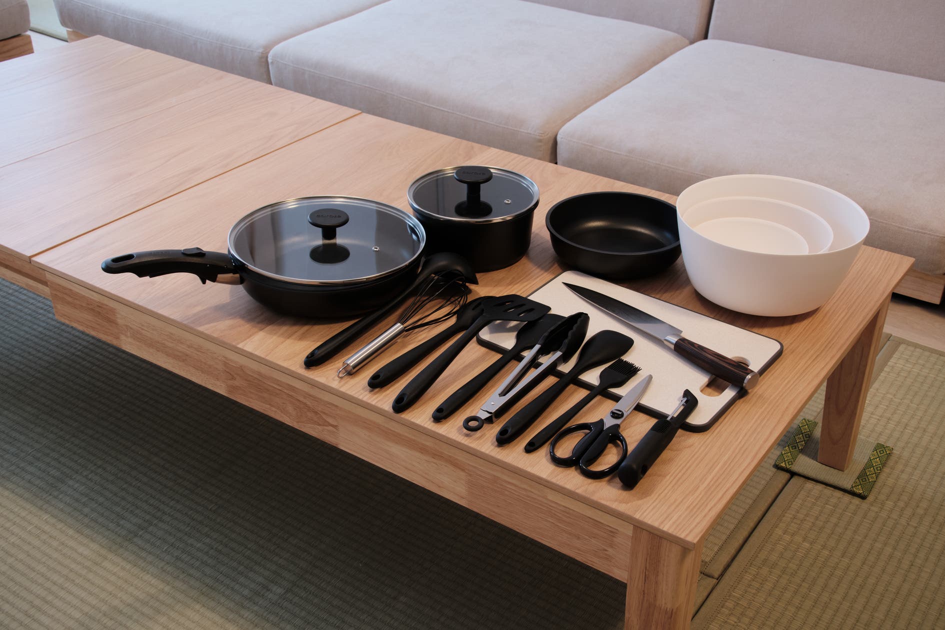 盆栽と掛け軸が迎える畳×ソファの和空間｜市ヶ谷5分｜最大24名・パーティー/撮影/会議の写真11