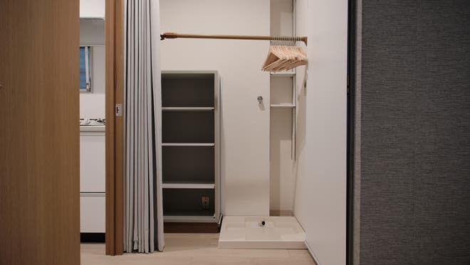 盆栽と掛け軸が迎える畳×ソファの和空間|市ヶ谷5分|最大24名・パーティー/撮影/会議の写真16