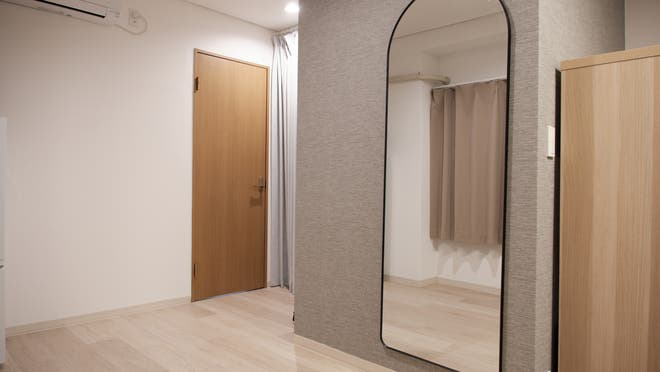 盆栽と掛け軸が迎える畳×ソファの和空間|市ヶ谷5分|最大24名・パーティー/撮影/会議の写真15