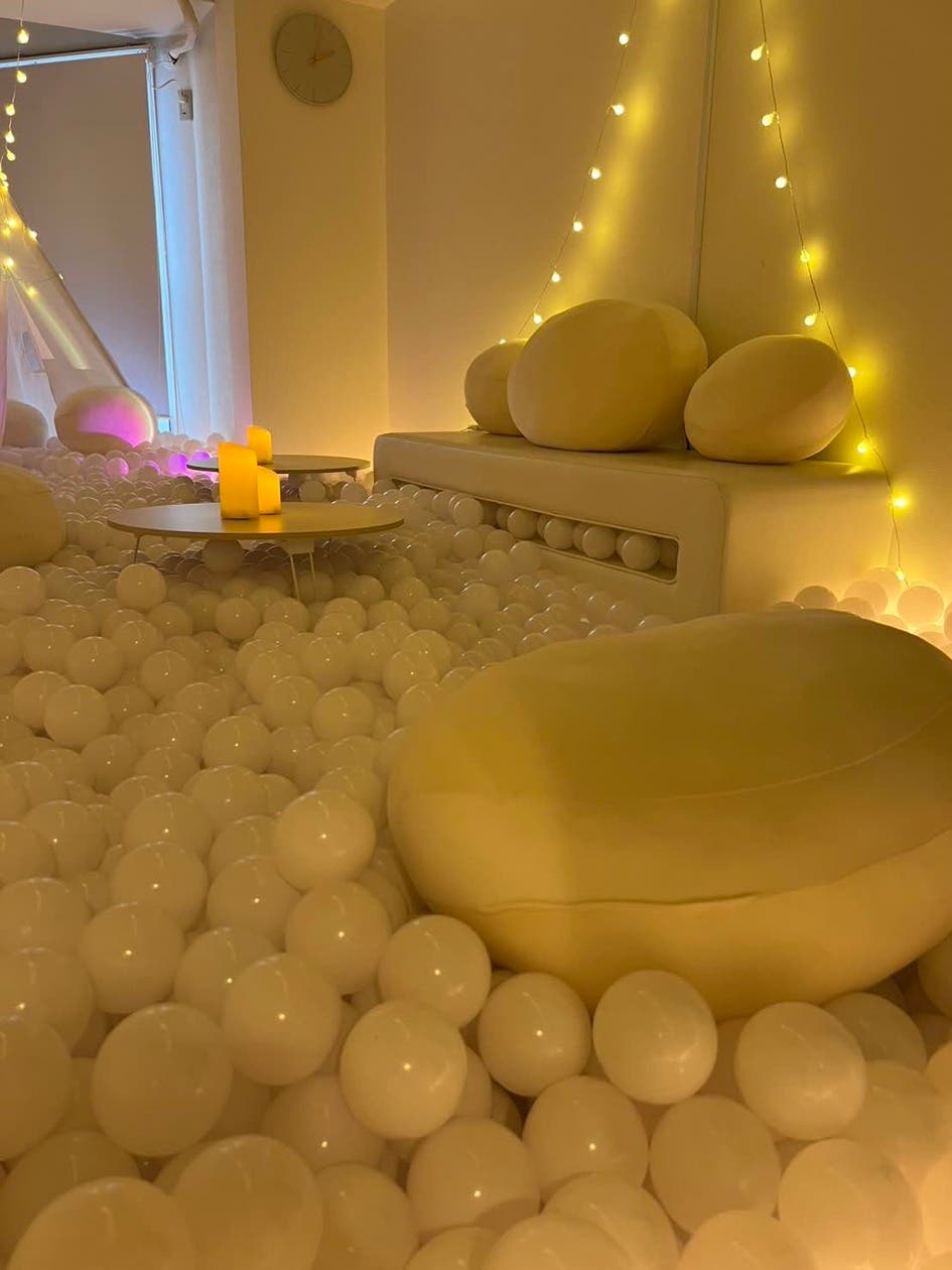 🫧１面ボールプール🫧馬喰町から４分！斬新でテンションMAXのパーティルーム✨女子会、撮影、シアター、各種パーティの写真4