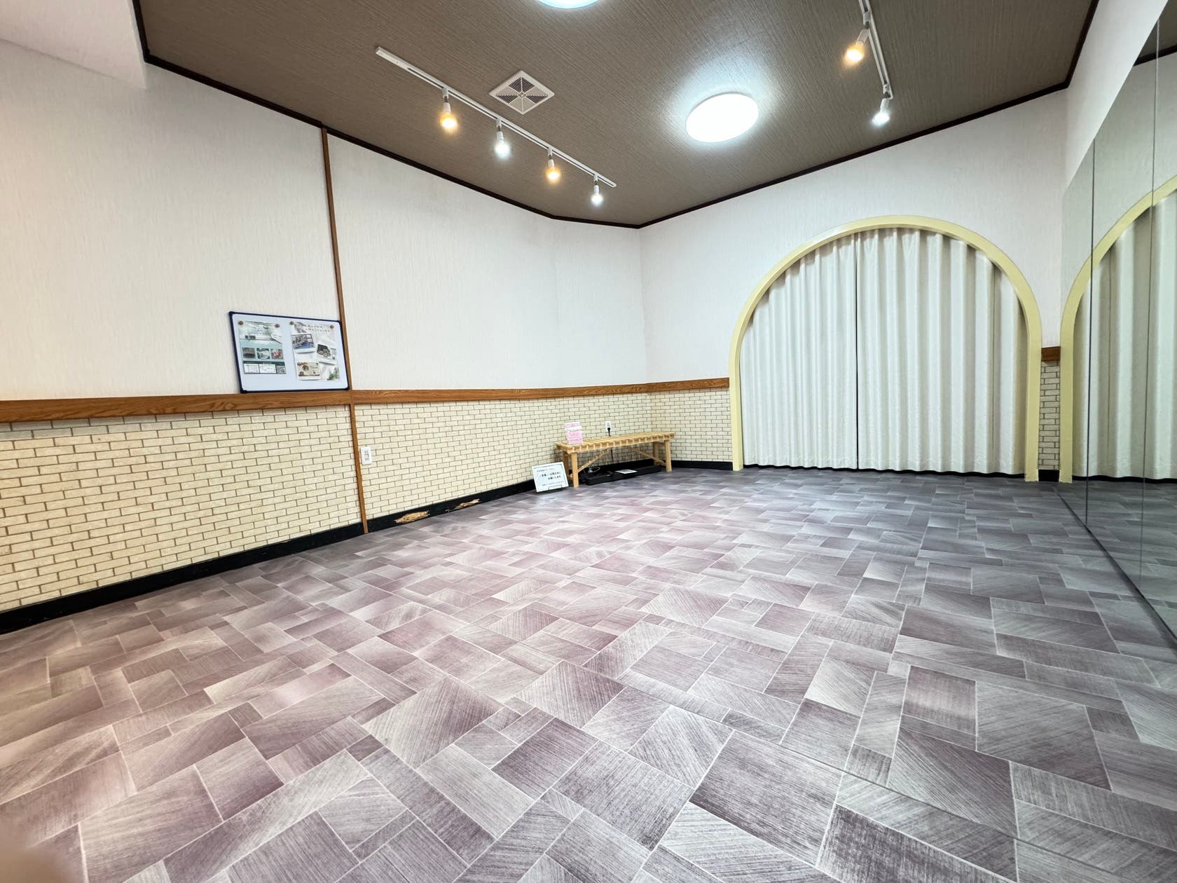 💃船町ダンススタジオ💃【studio船町】💃🎯福山駅徒歩8分🎯5人収容✨23時まで営業✨無料wifi🌈楽器相談🎵の写真6