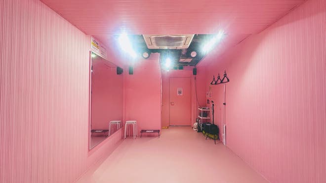 ベストホスト運営✨Tiktok撮影に最適なレンタルスペース・撮影スタジオ!フィットネス/動画撮影【2F】ベースカラー:ピンクの写真5