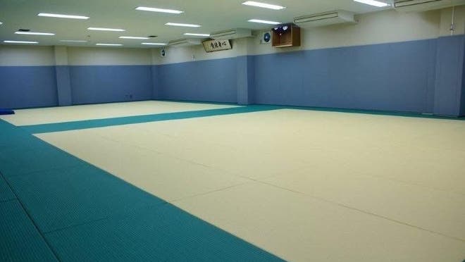 【和歌山最大級110畳】81年の歴史・三代目が守る本格道場|ヨガ・撮影・大型研修|1F整骨院で安心の写真1