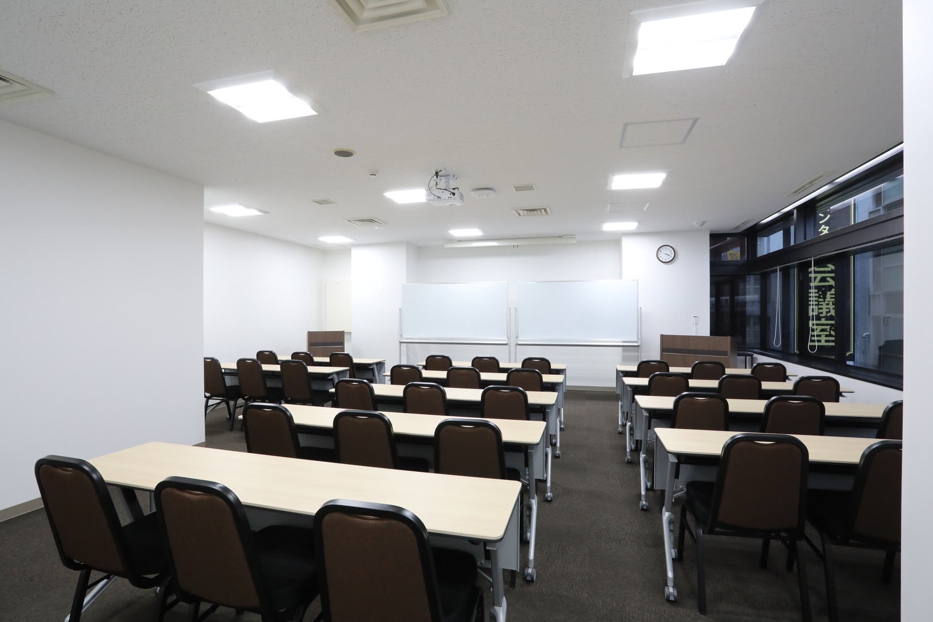 【新橋駅前302号室】2026/4/1　OPEN✨ 駅近🚃飲食持ち込み可能🍱自由レイアウトの写真1