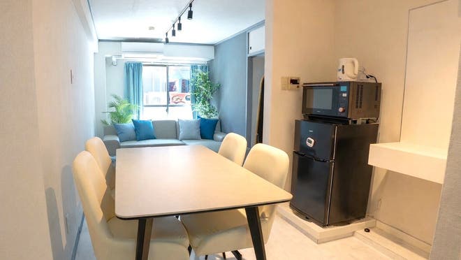 【新大久保駅 徒歩5分】最大8名🚶女子会・推し活に🎀デート・誕生日会✨飲み会・歓送迎会🌟映画鑑賞🎥コスプレ撮影📷会議◎の写真1