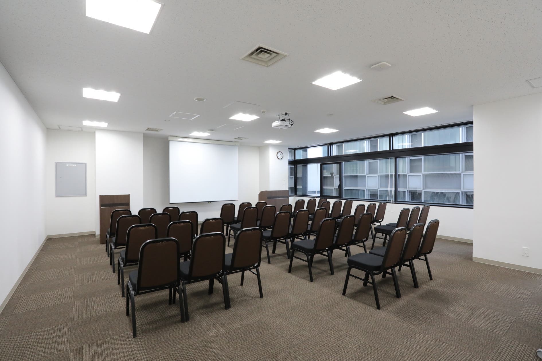 【新橋駅前504号室】2026/4/1　OPEN✨ 駅近🚃飲食持ち込み可能🍱自由レイアウトの写真6