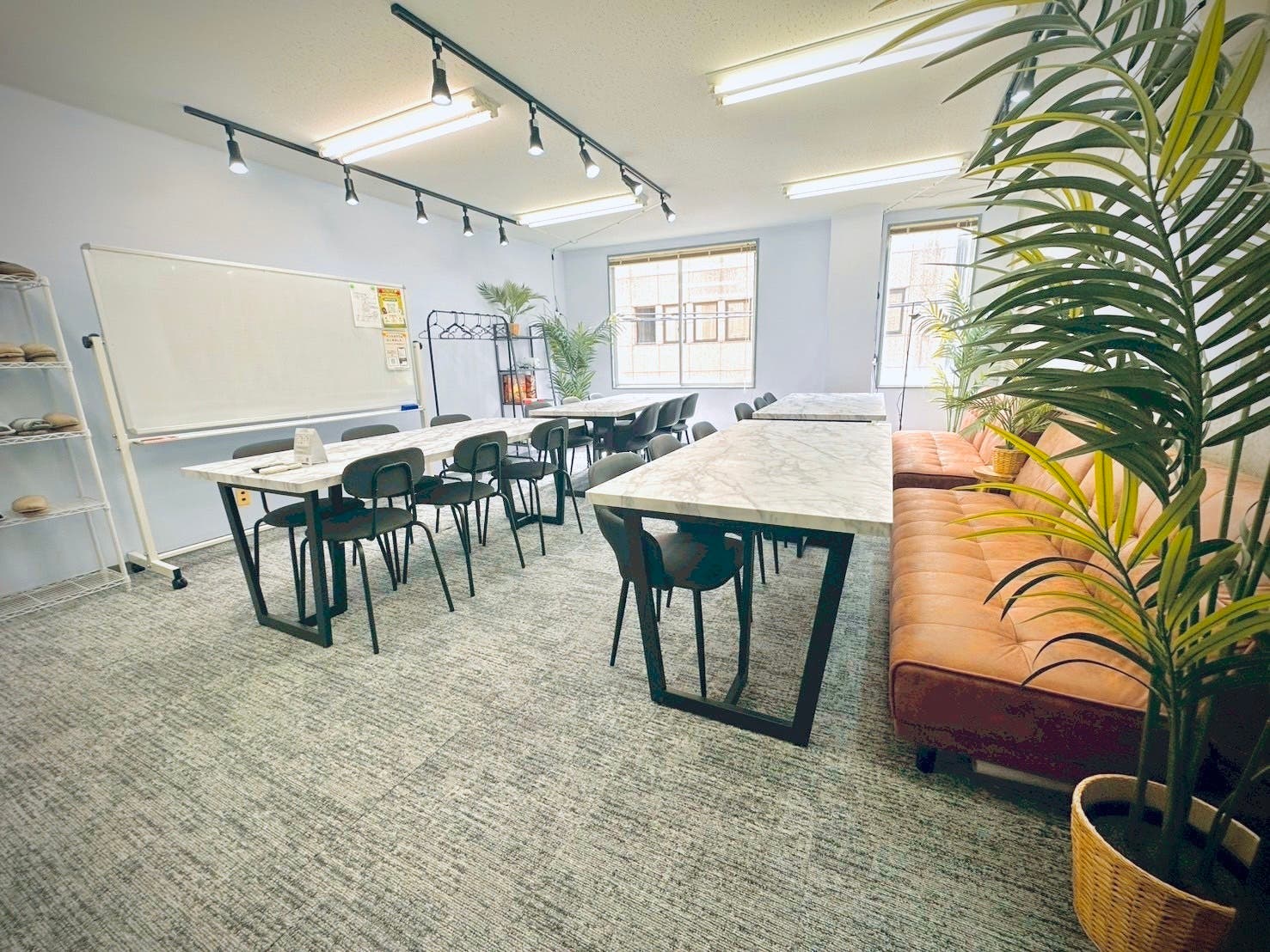 NEW【八丁堀駅2分！宝町駅3分！】最大24名着席/無料Wifi/会議・撮影・女子会・ボドゲ・パーティ・商談等！飲食🍺🍷可！の写真5