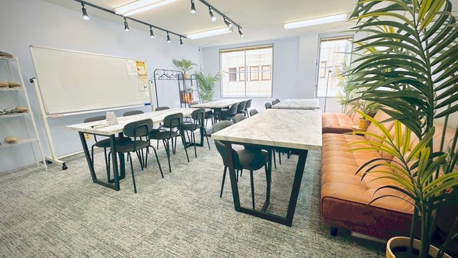 NEW【八丁堀駅2分!宝町駅3分!】最大24名着席/無料Wifi/会議・撮影・女子会・ボドゲ・パーティ・商談等!飲食🍺🍷可!の写真5