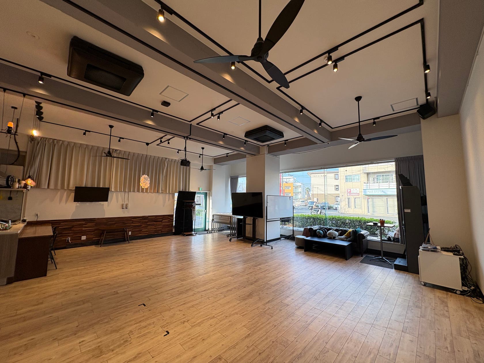 ［レンタルスペースsizeS京王稲田堤］ルームA / キッチン有の写真1