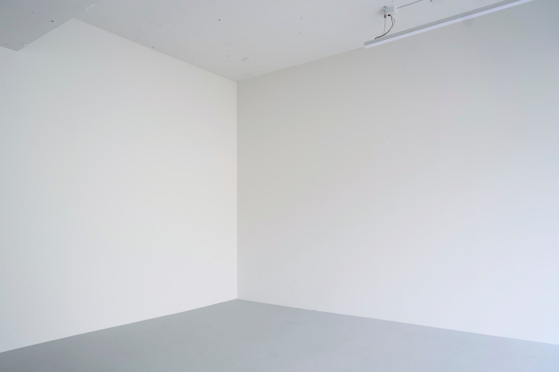 明大前徒歩2分。自然光が豊かに入る撮影スタジオの写真11