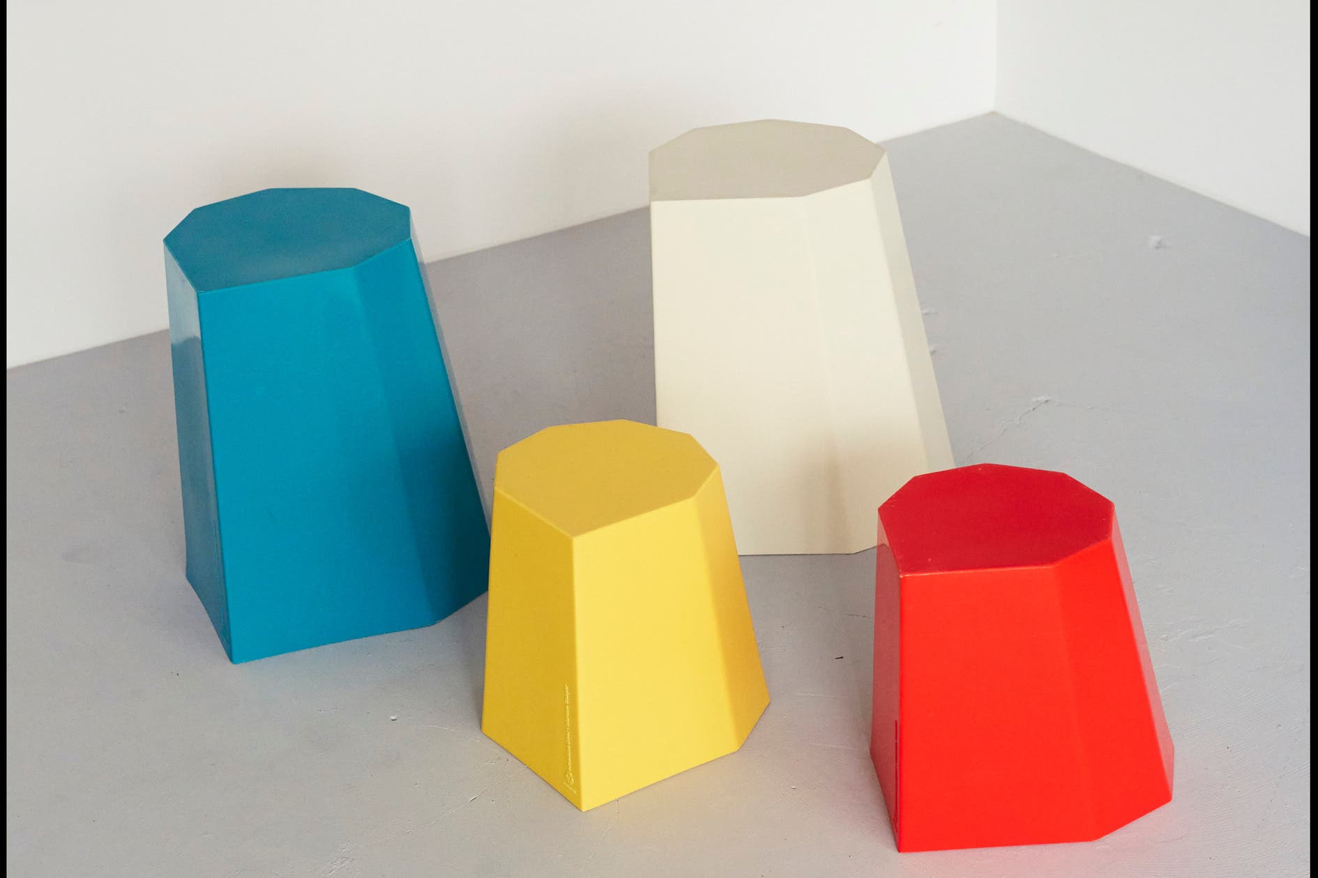 明大前徒歩2分。自然光が豊かに入る撮影スタジオの写真17