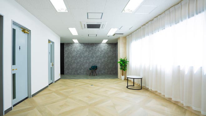 都市のど真ん中で、撮影も配信も。 プロ機材込みで“表現に集中できる”130㎡スタジオの写真3