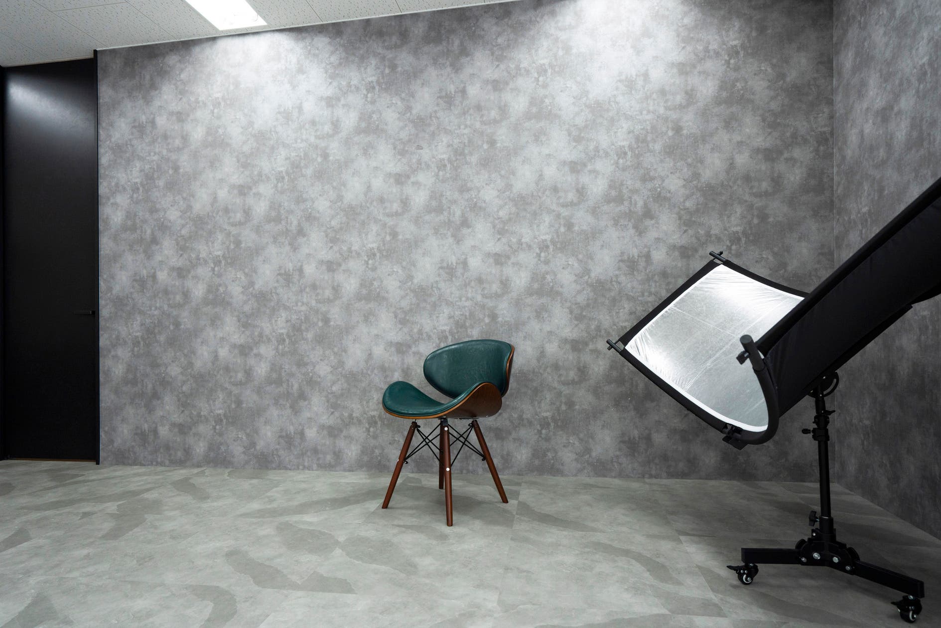 都市のど真ん中で、撮影も配信も。 プロ機材込みで“表現に集中できる”130㎡スタジオの写真6