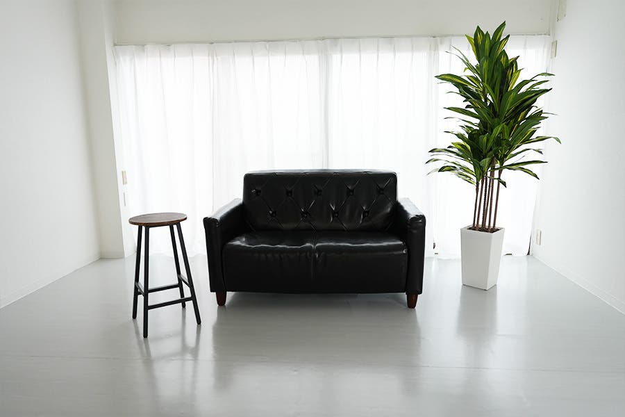 【藤森駅1分】白壁×自然光の撮影スタジオ｜コスプレ・ポートレート・SNS撮影向け｜更衣室あり・メイク利用可の写真6