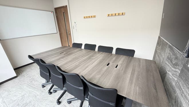 【柏駅から徒歩1分】モニター・フリードリンク付き8名会議室(Room B)の写真3