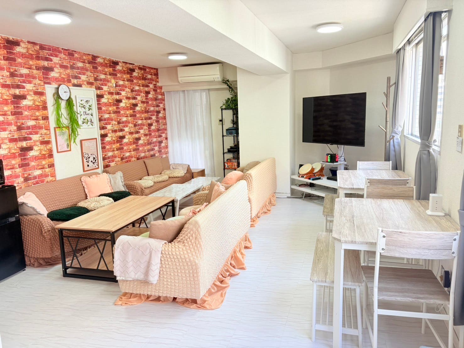 【角部屋スペース】✨新大阪駅 NEW OPEN✨角部屋/最大20名🆗/55型神クラスTV📺/女子会💖/大人気ゲーム🎮の写真1