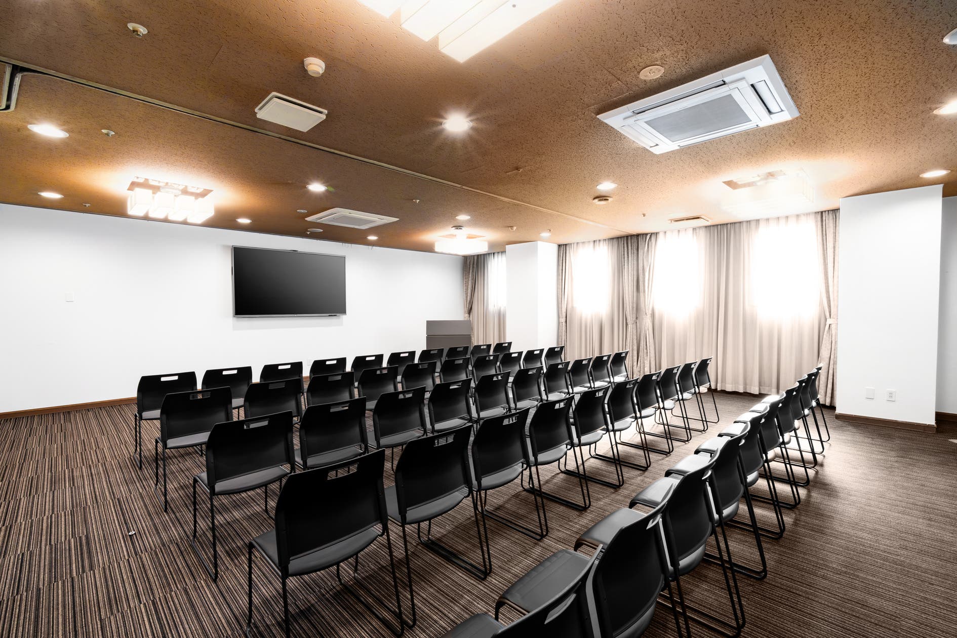 貸し会議室A・B室（全室）<<博多駅至近>>「集まる・食べる・泊まる」が全て揃ったワンストップ会議室の写真3