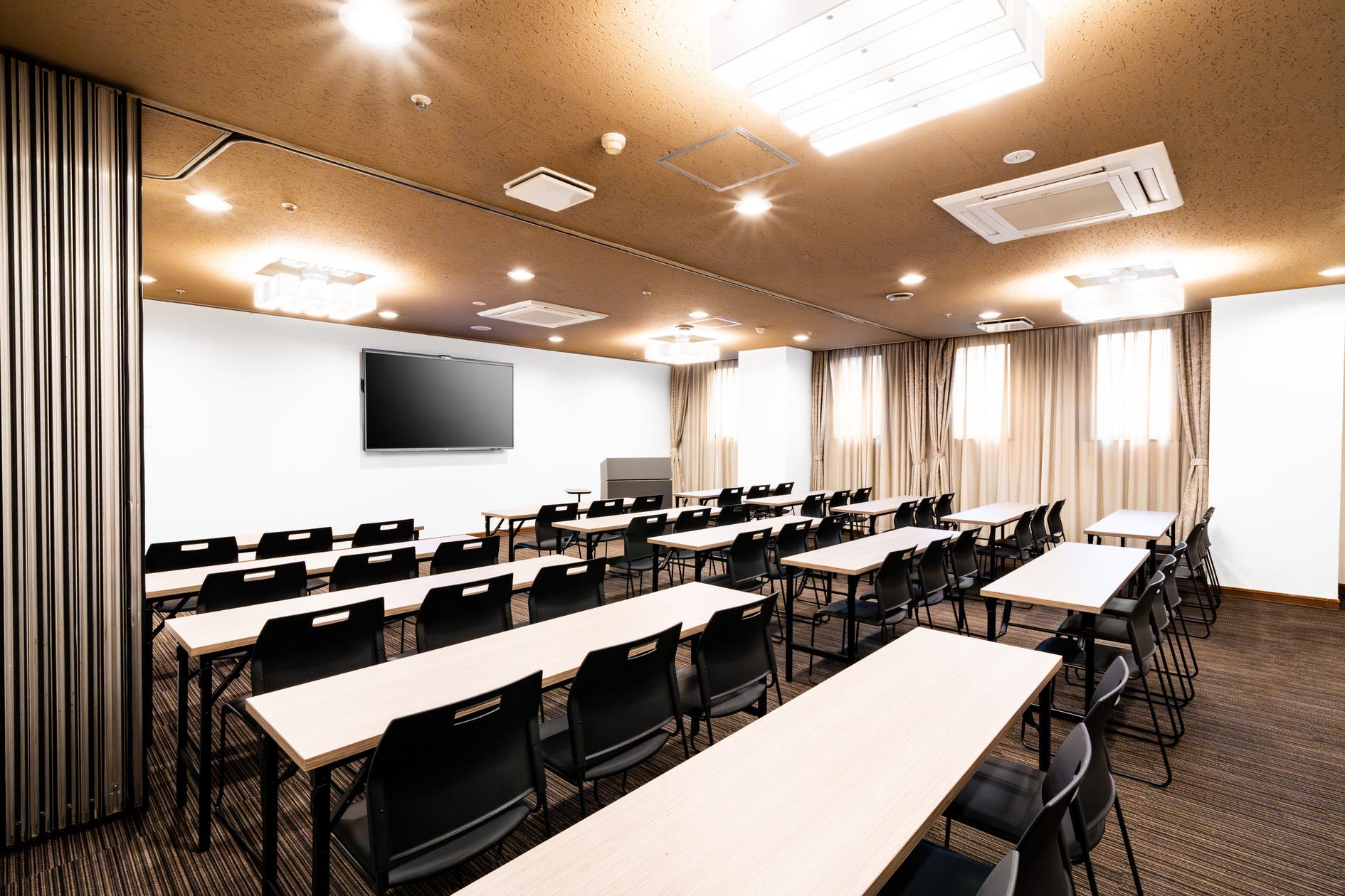 貸し会議室A・B室（全室）<<博多駅至近>>「集まる・食べる・泊まる」が全て揃ったワンストップ会議室の写真6