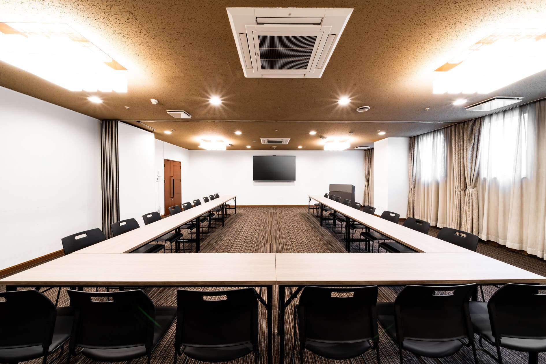 貸し会議室A・B室（全室）<<博多駅至近>>「集まる・食べる・泊まる」が全て揃ったワンストップ会議室の写真8