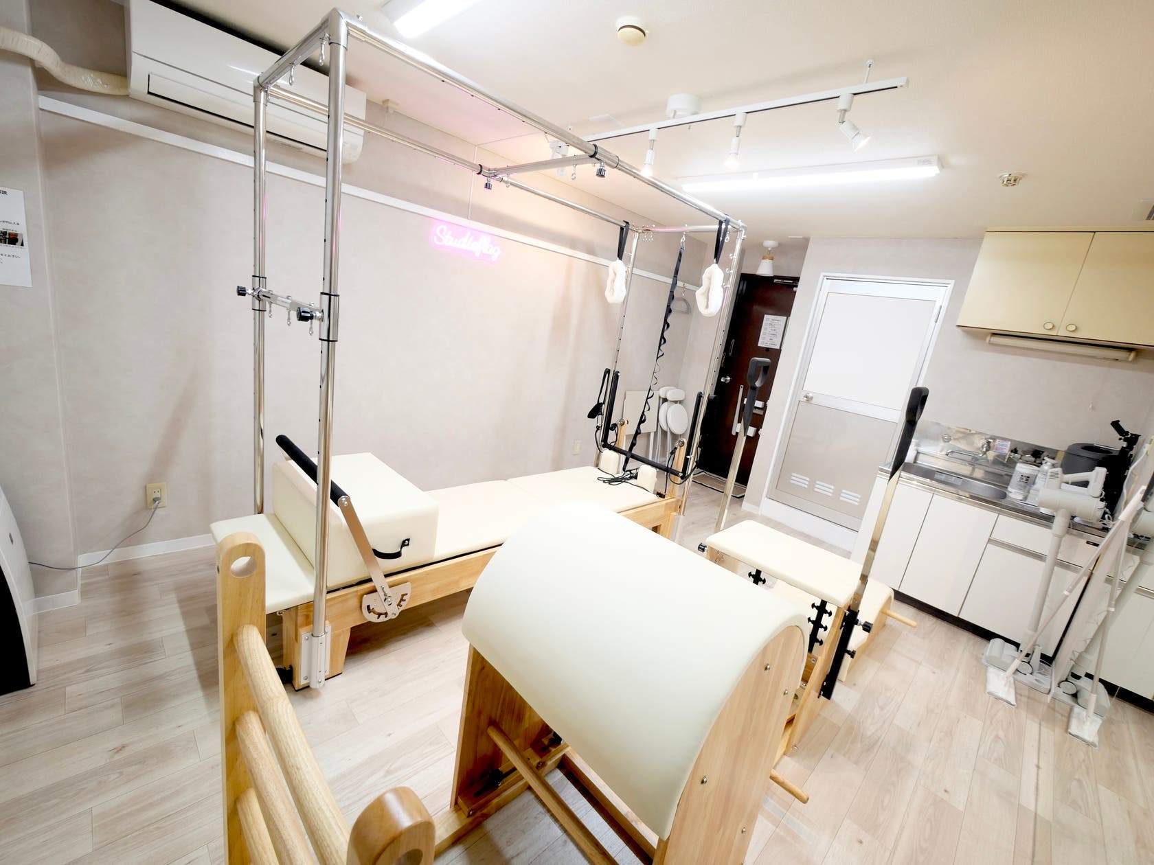 🎉オープン割引き中🎉【渋谷駅2分】超駅近🚶｜地域最安🉐｜撮影映えするネオンライト💕｜備品多数｜清潔✨｜洗練された空間｜の写真6